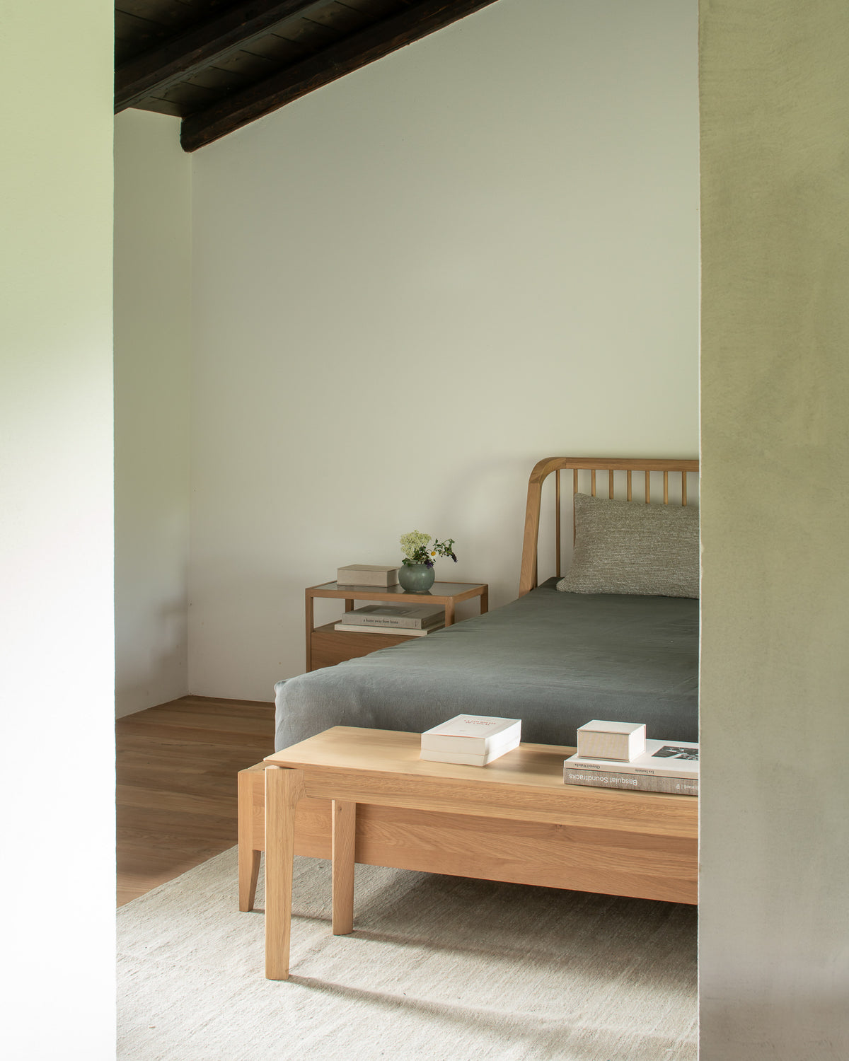 Spindle Bed - Oak – SOBU