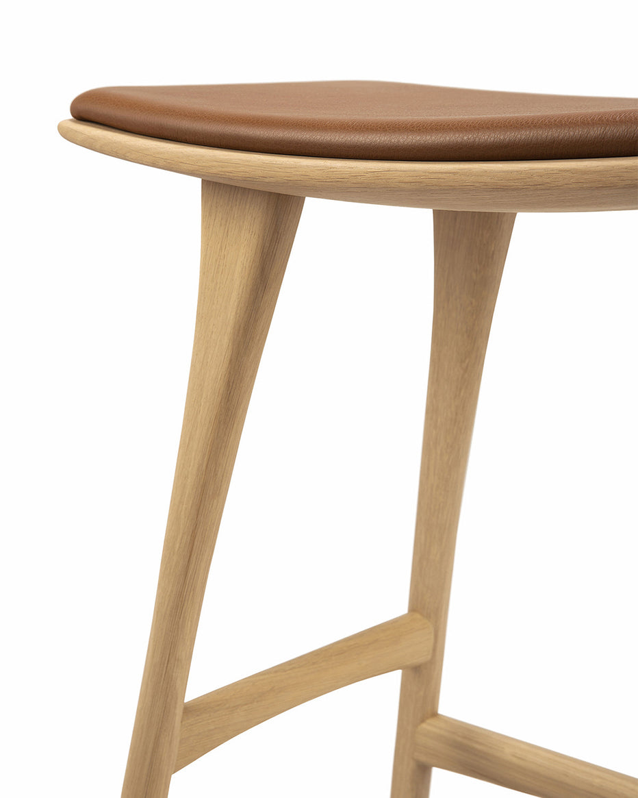 Osso Counter Stool - Oak with leather seat – SOBU
